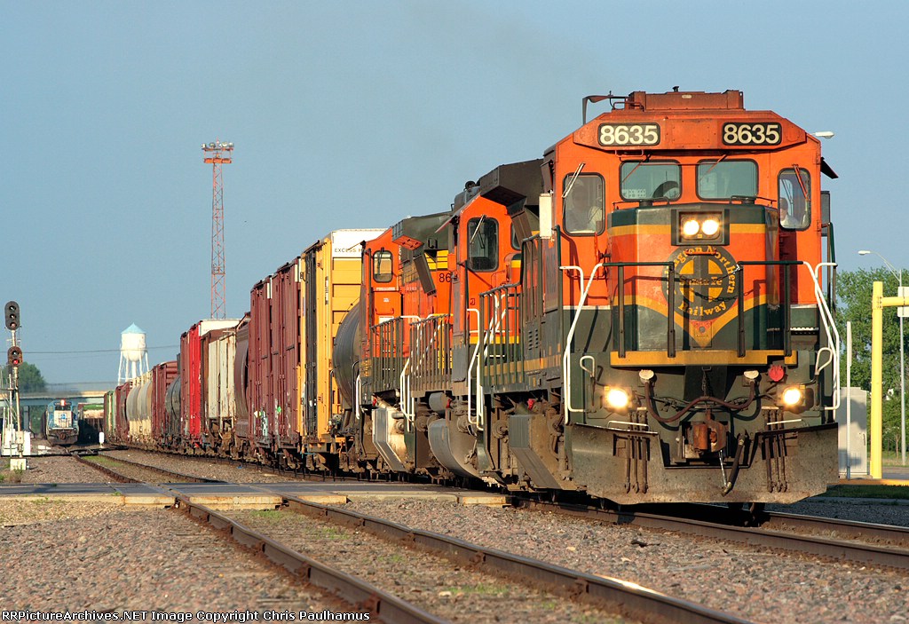 BNSF 8635